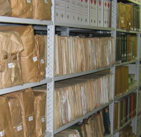 Le mètre linéaire, unité de mesure des archives | TRANSARCHIVISTIQUE